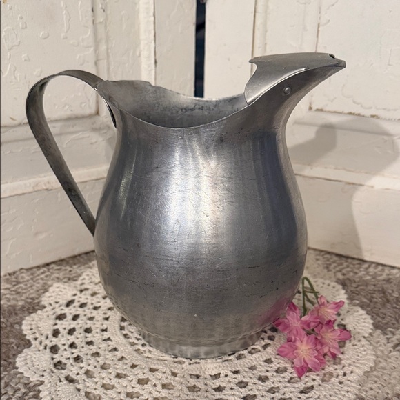 Accents | Vintage 10 Aluminum Pitcher Made In Usa Callouts | Poshmark
